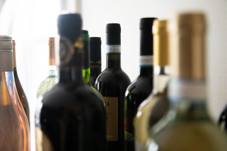 A Guide to Wine Body: Light, Medium, and Heavy