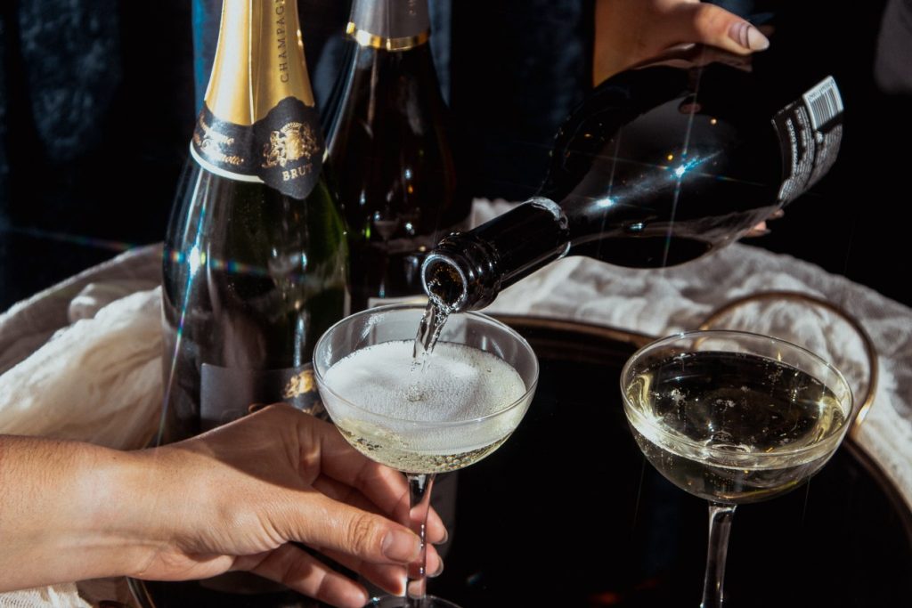 The Most Famous Wine Drinkers in History - From The Vine